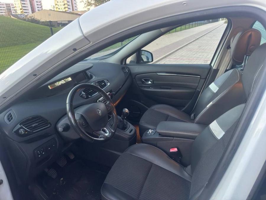 Balts Renault Megane 2013 Pērnava, ar dzinēja tilpumu 1.60 L un nobraukumu 259 tūkst. km par 4500 €, foto 18 vietnē AUTOMOTO.COM.LV