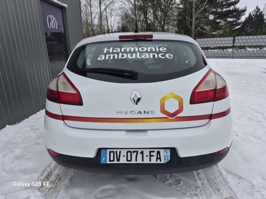 White Renault Megane 2015 in Taurage, with an engine capacity of 1.50 L and mileage of 314 thousand km for 3751 €, photo 6 on AUTOMOTO.COM.LV