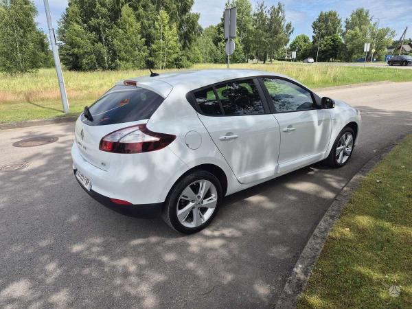 Balts Renault Megane 2015 Tauragė, ar dzinēja tilpumu 1.46 L un nobraukumu 217 tūkst. km par 4200 €, foto 4 vietnē AUTOMOTO.COM.LV