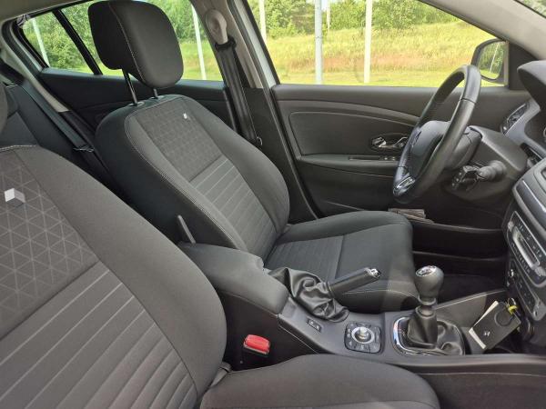 Balts Renault Megane 2015 Tauragė, ar dzinēja tilpumu 1.46 L un nobraukumu 217 tūkst. km par 4200 €, foto 9 vietnē AUTOMOTO.COM.LV
