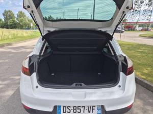 White Renault Megane 2015 in Taurage, with an engine capacity of 1.46 L and mileage of 217 thousand km for 4200 €, photo 13 on AUTOMOTO.COM.LV