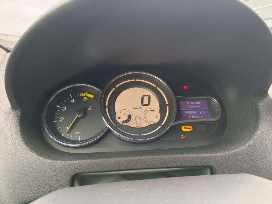 Balts Renault Megane 2015 Klaipėda, ar dzinēja tilpumu 1.46 L un nobraukumu 150 tūkst. km par 2800 €, foto 13 vietnē AUTOMOTO.COM.LV