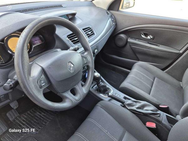 Balts Renault Megane 2015 Tauragė, ar dzinēja tilpumu 1.50 L un nobraukumu 314 tūkst. km par 3388 €, foto 9 vietnē AUTOMOTO.COM.LV