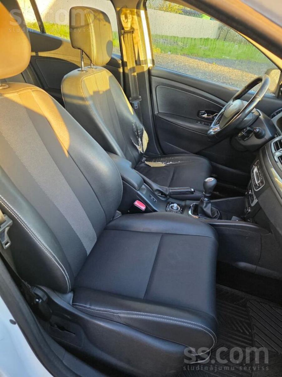 White Renault Megane 2015 in Riga, with an engine capacity of 1.50 L and mileage of 0 thousand km for 2050 €, photo 10 on AUTOMOTO.COM.LV