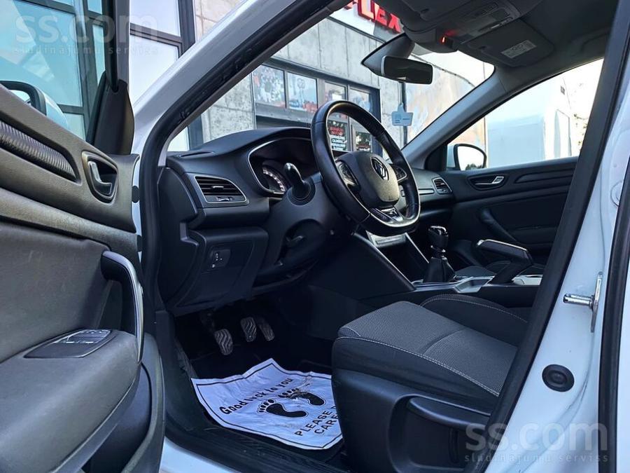 White Renault Megane 2016 in Cesis, with an engine capacity of 1.50 L and mileage of 260 thousand km for 7699 €, photo 20 on AUTOMOTO.COM.LV