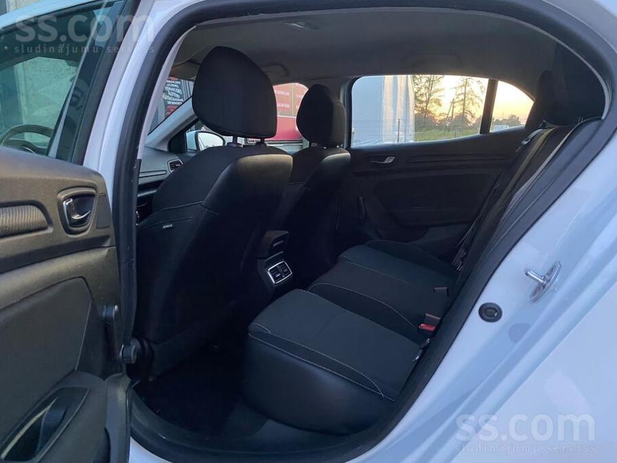 White Renault Megane 2016 in Cesis, with an engine capacity of 1.50 L and mileage of 260 thousand km for 7699 €, photo 24 on AUTOMOTO.COM.LV