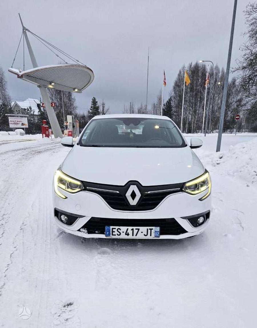 White Renault Megane 2017 in Taurage, with an engine capacity of 1.46 L and mileage of 220 thousand km for 5350 €, photo 1 on AUTOMOTO.COM.LV