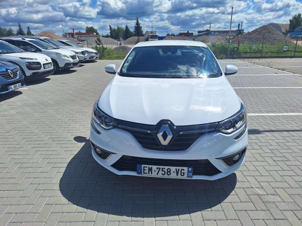 White Renault Megane 2017 in Taurage, with an engine capacity of 1.46 L and mileage of 240 thousand km for 4500 €, photo 3 on AUTOMOTO.COM.LV