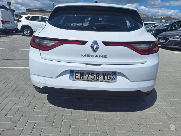 White Renault Megane 2017 in Taurage, with an engine capacity of 1.46 L and mileage of 240 thousand km for 4500 €, photo 9 on AUTOMOTO.COM.LV