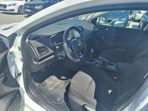 Balts Renault Megane 2017 Tauragė, ar dzinēja tilpumu 1.46 L un nobraukumu 240 tūkst. km par 4500 €, foto 14 vietnē AUTOMOTO.COM.LV