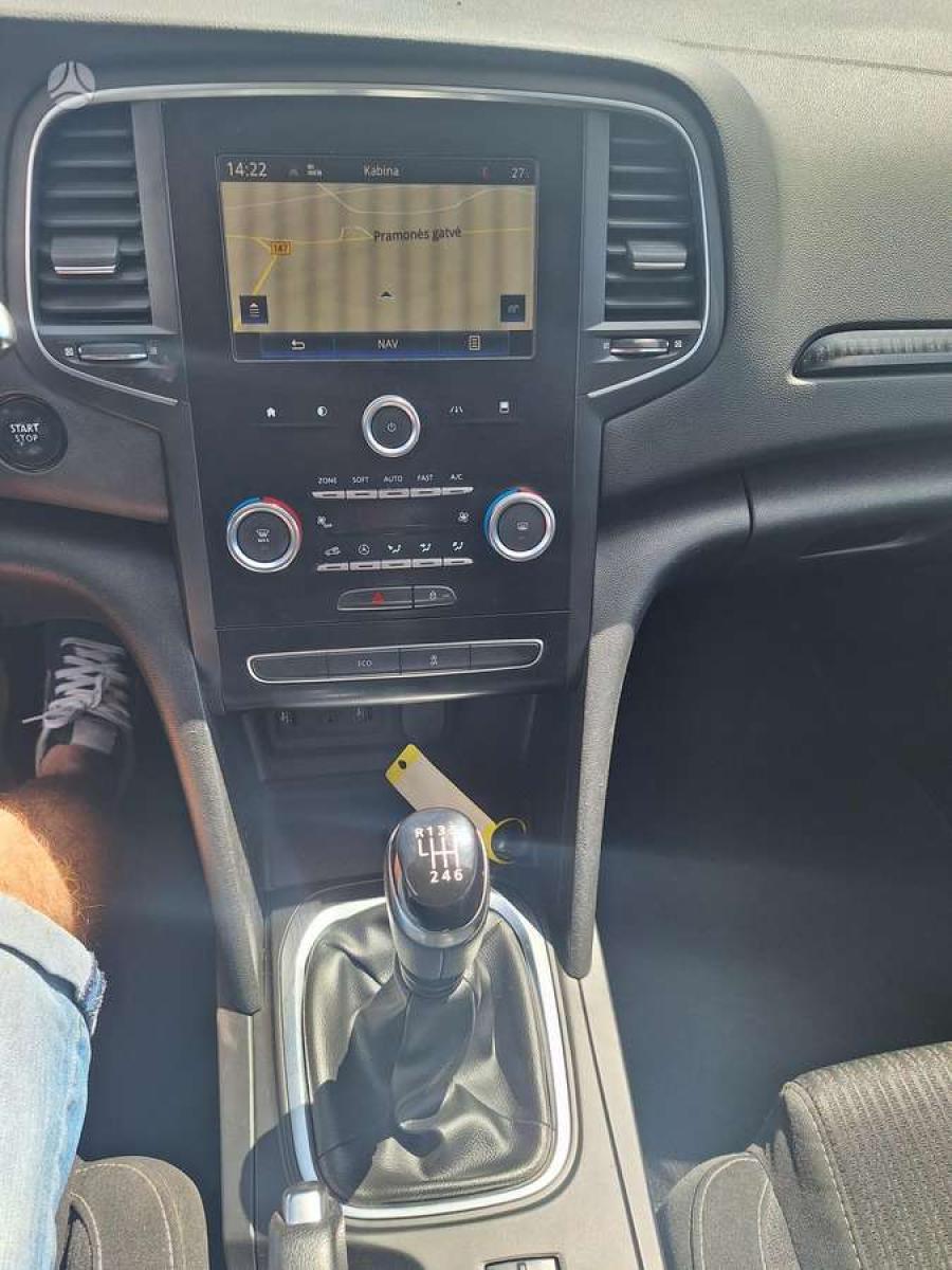 Balts Renault Megane 2017 Tauragė, ar dzinēja tilpumu 1.46 L un nobraukumu 240 tūkst. km par 4500 €, foto 18 vietnē AUTOMOTO.COM.LV