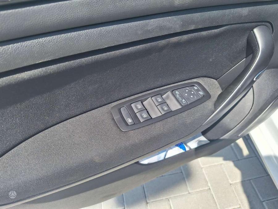 Balts Renault Megane 2017 Tauragė, ar dzinēja tilpumu 1.46 L un nobraukumu 240 tūkst. km par 4500 €, foto 25 vietnē AUTOMOTO.COM.LV