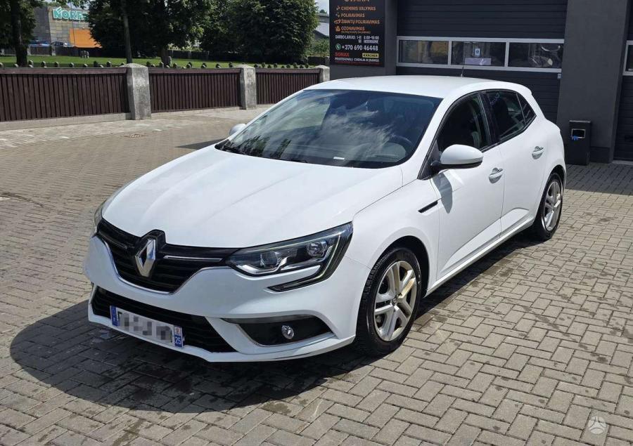 White Renault Megane 2017 in Taurage, with an engine capacity of 1.46 L and mileage of 243 thousand km for 4950 €, photo 1 on AUTOMOTO.COM.LV