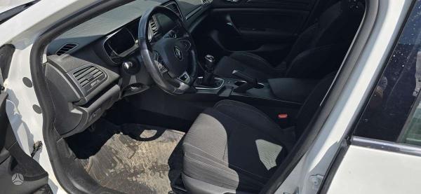 Balts Renault Megane 2017 Tauragė, ar dzinēja tilpumu 1.46 L un nobraukumu 243 tūkst. km par 4950 €, foto 9 vietnē AUTOMOTO.COM.LV