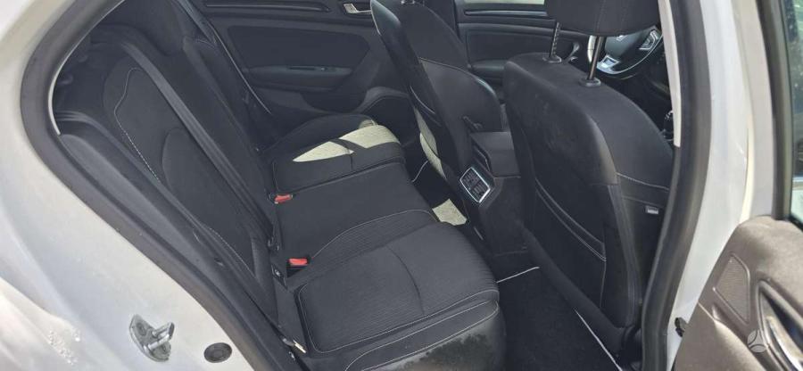 White Renault Megane 2017 in Taurage, with an engine capacity of 1.46 L and mileage of 243 thousand km for 4950 €, photo 12 on AUTOMOTO.COM.LV