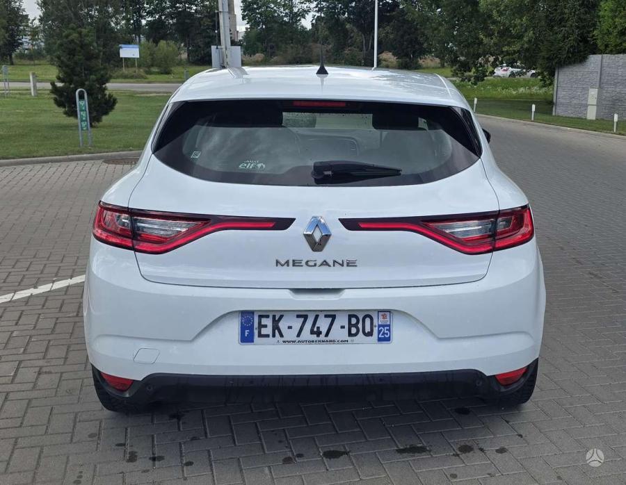 Balts Renault Megane 2017 Tauragė, ar dzinēja tilpumu 1.46 L un nobraukumu 265 tūkst. km par 4800 €, foto 8 vietnē AUTOMOTO.COM.LV