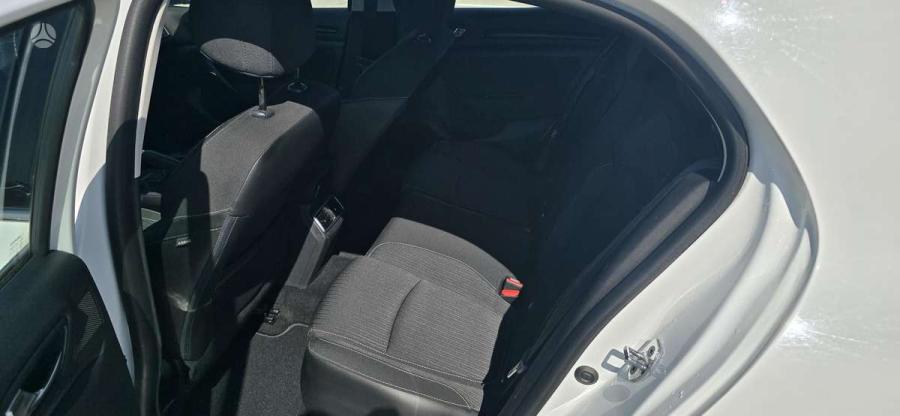 Balts Renault Megane 2017 Tauragė, ar dzinēja tilpumu 1.46 L un nobraukumu 265 tūkst. km par 4800 €, foto 12 vietnē AUTOMOTO.COM.LV