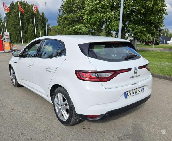Balts Renault Megane 2017 Tauragė, ar dzinēja tilpumu 1.46 L un nobraukumu 225 tūkst. km par 4750 €, foto 4 vietnē AUTOMOTO.COM.LV