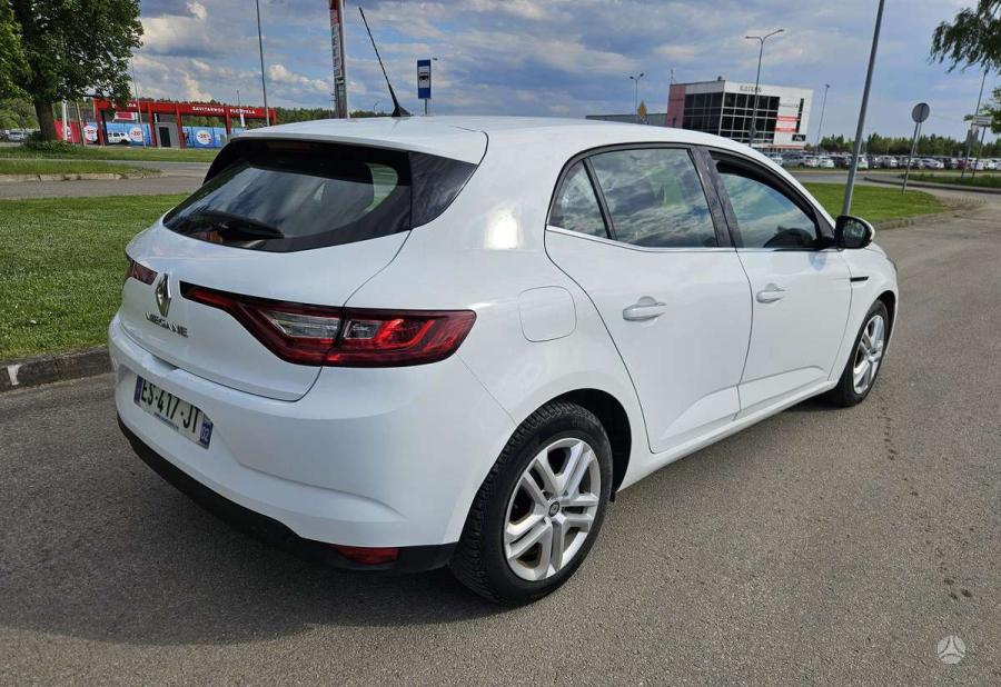 Balts Renault Megane 2017 Tauragė, ar dzinēja tilpumu 1.46 L un nobraukumu 225 tūkst. km par 4750 €, foto 6 vietnē AUTOMOTO.COM.LV