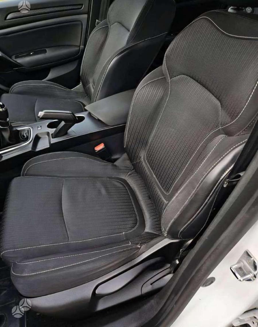 Balts Renault Megane 2017 Tauragė, ar dzinēja tilpumu 1.46 L un nobraukumu 225 tūkst. km par 4750 €, foto 22 vietnē AUTOMOTO.COM.LV
