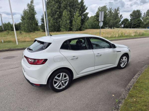 Balts Renault Megane 2018 Tauragė, ar dzinēja tilpumu 1.46 L un nobraukumu 190 tūkst. km par 6200 €, foto 4 vietnē AUTOMOTO.COM.LV