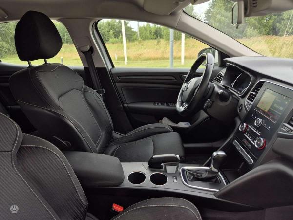 Balts Renault Megane 2018 Tauragė, ar dzinēja tilpumu 1.46 L un nobraukumu 190 tūkst. km par 6200 €, foto 7 vietnē AUTOMOTO.COM.LV