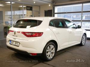 Balts Renault Megane 2018 Tallina, ar dzinēja tilpumu 1.20 L un nobraukumu 182 tūkst. km par 6990 €, foto 4 vietnē AUTOMOTO.COM.LV