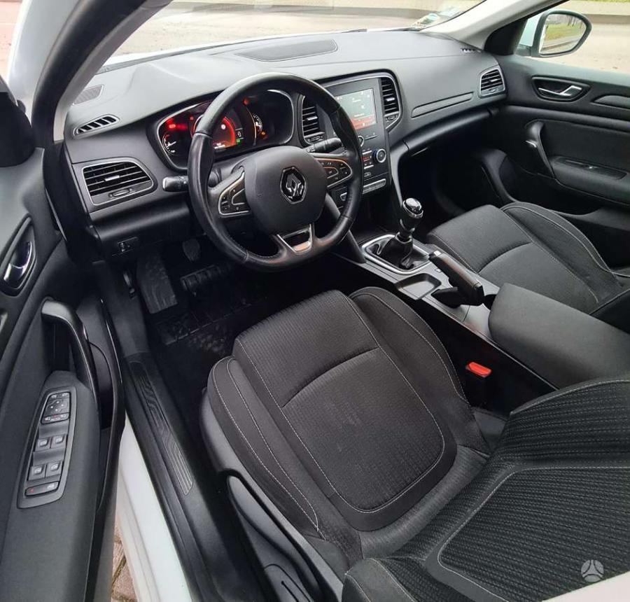 White Renault Megane 2019 in Taurage, with an engine capacity of 1.46 L and mileage of 225 thousand km for 5800 €, photo 9 on AUTOMOTO.COM.LV