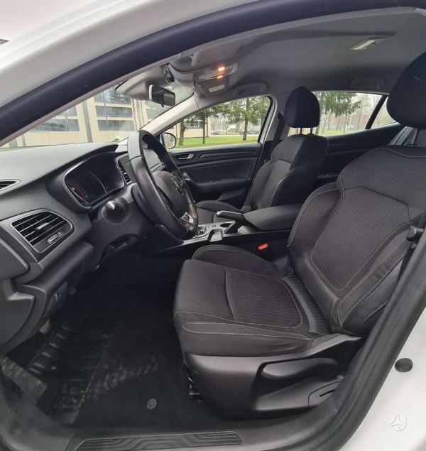 White Renault Megane 2019 in Taurage, with an engine capacity of 1.46 L and mileage of 225 thousand km for 5800 €, photo 10 on AUTOMOTO.COM.LV