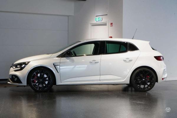 White Renault Megane 2019 in Vilnius, with an engine capacity of 1.80 L and mileage of 91 thousand km for 27900 €, photo 2 on AUTOMOTO.COM.LV