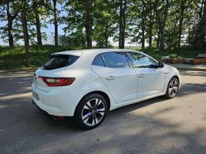White Renault Megane 2019 in Taurage, with an engine capacity of 1.50 L and mileage of 234 thousand km for 6800 €, photo 9 on AUTOMOTO.COM.LV