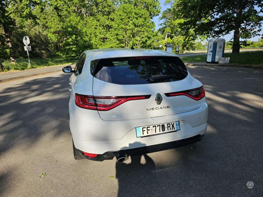 White Renault Megane 2019 in Taurage, with an engine capacity of 1.50 L and mileage of 234 thousand km for 6800 €, photo 11 on AUTOMOTO.COM.LV