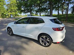 White Renault Megane 2019 in Taurage, with an engine capacity of 1.50 L and mileage of 234 thousand km for 6800 €, photo 12 on AUTOMOTO.COM.LV