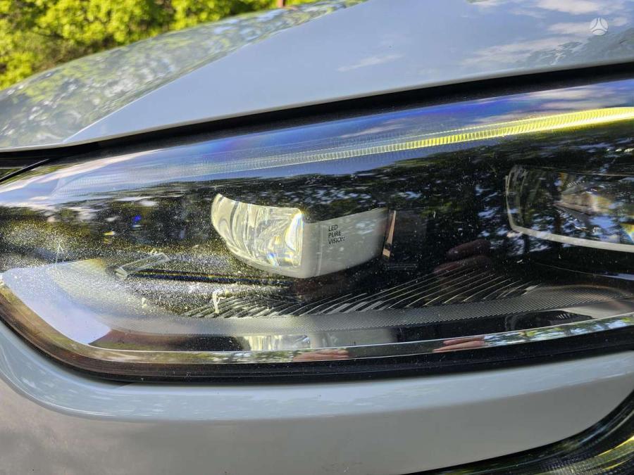 White Renault Megane 2019 in Taurage, with an engine capacity of 1.50 L and mileage of 234 thousand km for 6800 €, photo 14 on AUTOMOTO.COM.LV