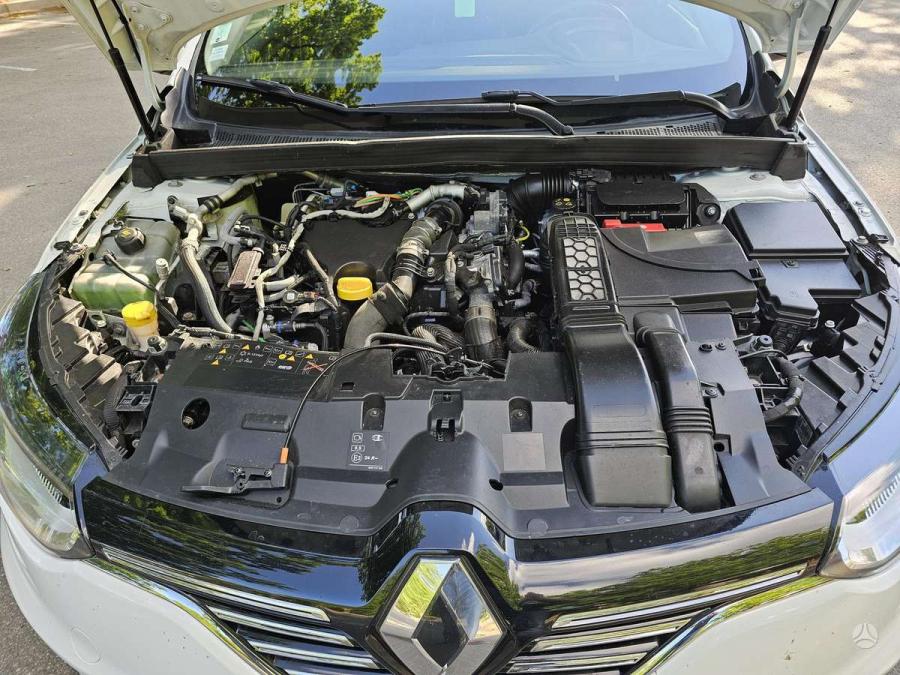 White Renault Megane 2019 in Taurage, with an engine capacity of 1.50 L and mileage of 234 thousand km for 6800 €, photo 26 on AUTOMOTO.COM.LV