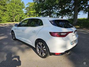 White Renault Megane 2019 in Taurage, with an engine capacity of 1.50 L and mileage of 234 thousand km for 6800 €, photo 28 on AUTOMOTO.COM.LV