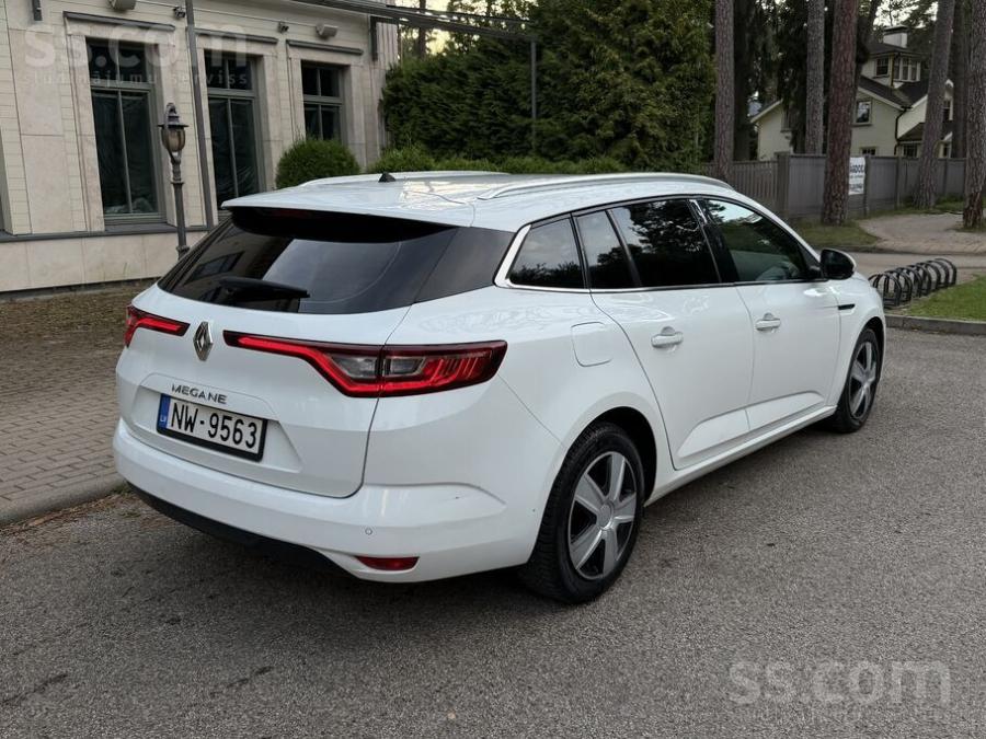 White Renault Megane 2019 in Jurmala, with an engine capacity of 1.50 L and mileage of 264 thousand km for 6250 €, photo 6 on AUTOMOTO.COM.LV