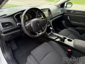 White Renault Megane 2019 in Jurmala, with an engine capacity of 1.50 L and mileage of 264 thousand km for 6250 €, photo 9 on AUTOMOTO.COM.LV