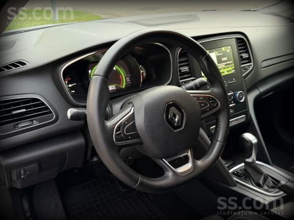 White Renault Megane 2019 in Jurmala, with an engine capacity of 1.50 L and mileage of 264 thousand km for 6250 €, photo 10 on AUTOMOTO.COM.LV