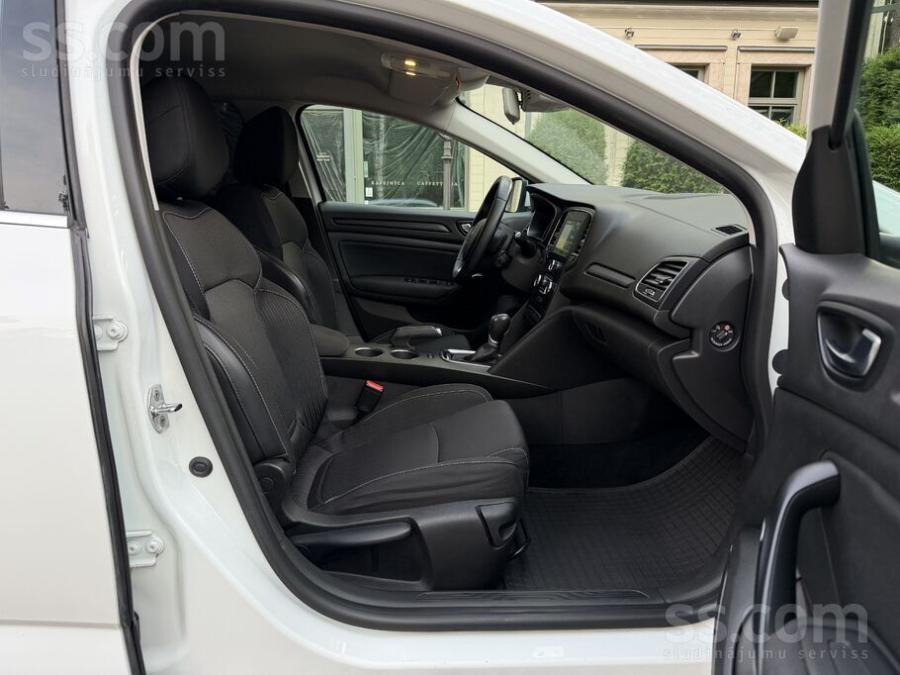 White Renault Megane 2019 in Jurmala, with an engine capacity of 1.50 L and mileage of 264 thousand km for 6250 €, photo 15 on AUTOMOTO.COM.LV
