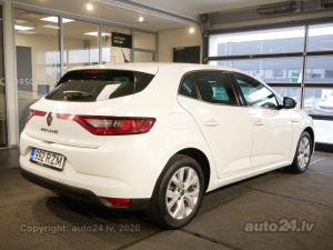 Balts Renault Megane 2019 Tallina, ar dzinēja tilpumu 1.30 L un nobraukumu 205 tūkst. km par 8300 €, foto 4 vietnē AUTOMOTO.COM.LV