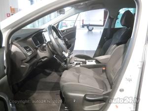 Balts Renault Megane 2019 Tallina, ar dzinēja tilpumu 1.30 L un nobraukumu 205 tūkst. km par 8300 €, foto 6 vietnē AUTOMOTO.COM.LV