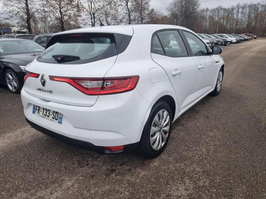 White Renault Megane 2020 in Taurage, with an engine capacity of 1.46 L and mileage of 160 thousand km for 6200 €, photo 3 on AUTOMOTO.COM.LV