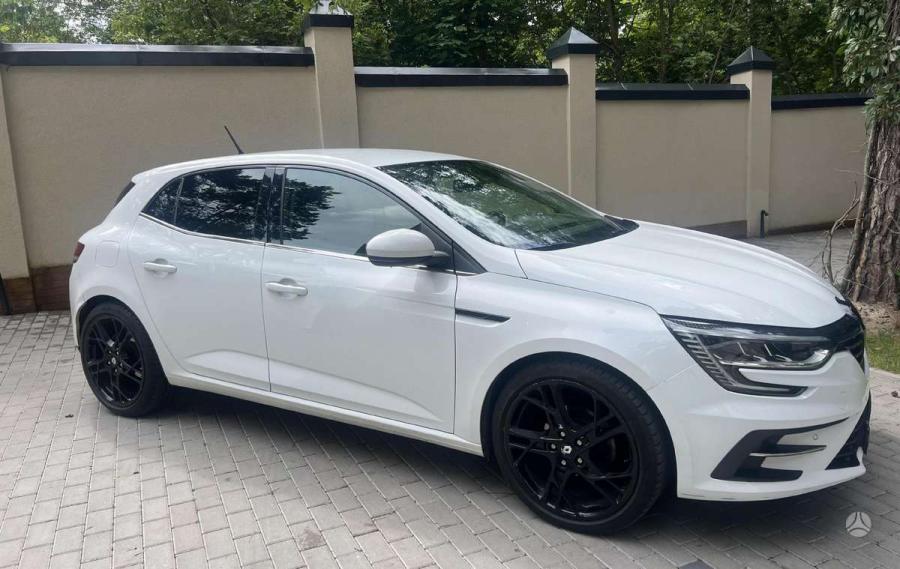 White Renault Megane 2020 in Vilnius, with an engine capacity of 1.46 L and mileage of 13 thousand km for 12999 €, photo 7 on AUTOMOTO.COM.LV