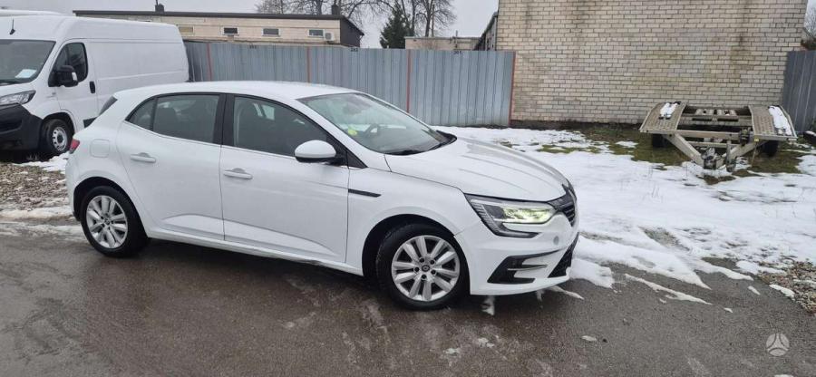 White Renault Megane 2021 in Taurage, with an engine capacity of 1.46 L and mileage of 241 thousand km for 6800 €, photo 2 on AUTOMOTO.COM.LV