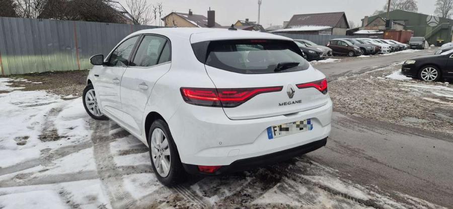 White Renault Megane 2021 in Taurage, with an engine capacity of 1.46 L and mileage of 241 thousand km for 6800 €, photo 5 on AUTOMOTO.COM.LV