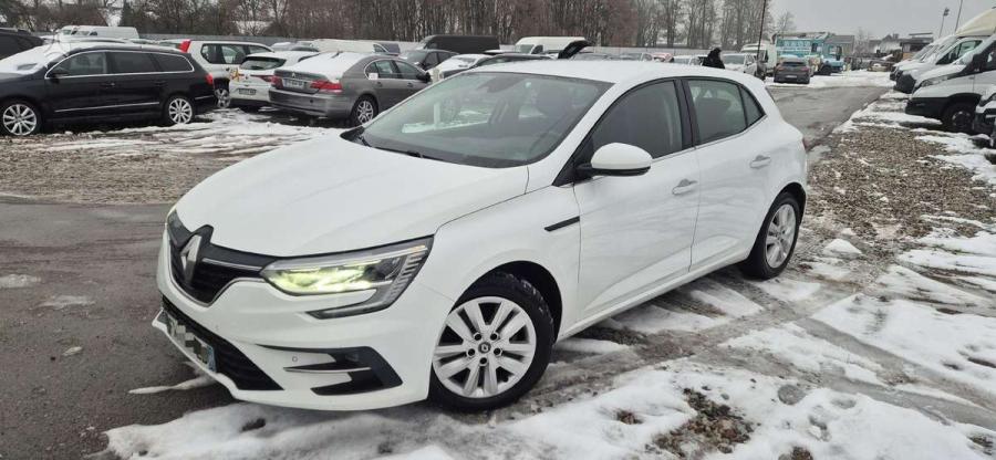 White Renault Megane 2021 in Taurage, with an engine capacity of 1.46 L and mileage of 241 thousand km for 6800 €, photo 9 on AUTOMOTO.COM.LV
