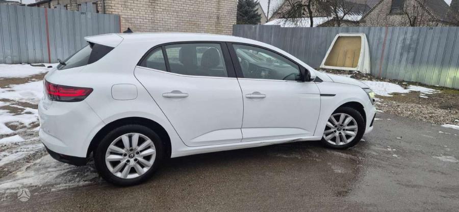 White Renault Megane 2021 in Taurage, with an engine capacity of 1.46 L and mileage of 241 thousand km for 6800 €, photo 12 on AUTOMOTO.COM.LV