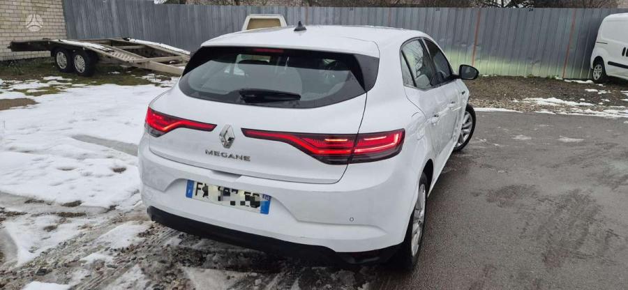 White Renault Megane 2021 in Taurage, with an engine capacity of 1.46 L and mileage of 241 thousand km for 6800 €, photo 14 on AUTOMOTO.COM.LV