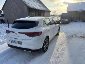 White Renault Megane 2021 in Jurbarkas, with an engine capacity of 1.46 L and mileage of 49 thousand km for 10300 €, photo 3 on AUTOMOTO.COM.LV